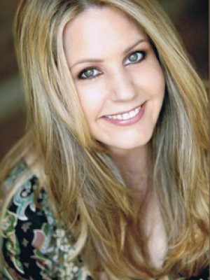 lisalandry - Comedy Cellar